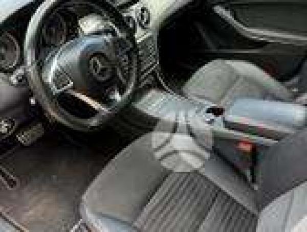 Black Mercedes-Benz CLA 220 2014 in Vilnius, with an engine capacity of 2.14 L and mileage of 181 thousand km for 12000 €, photo 5 on AUTOMOTO.COM.LV