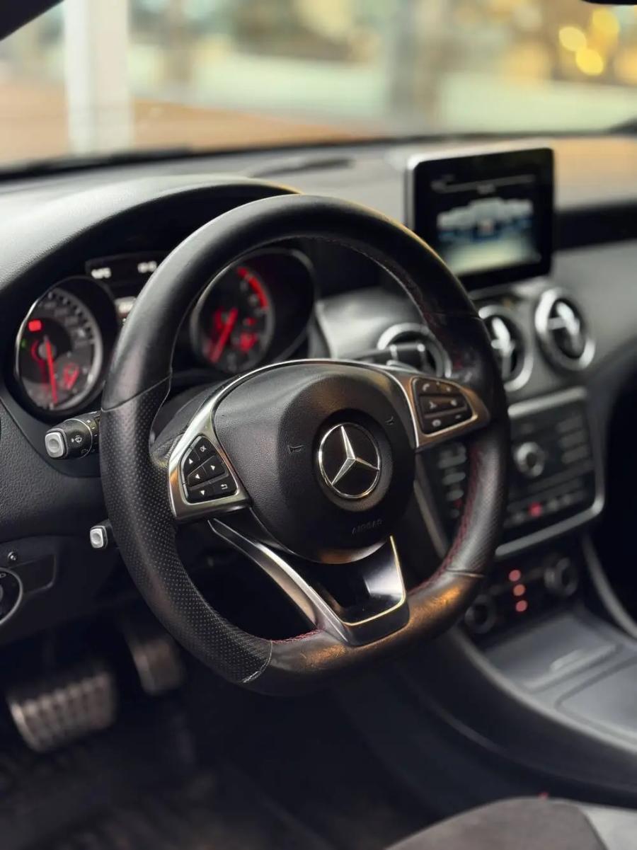 Melns Mercedes-Benz CLA 220 2015 Rīga, ar dzinēja tilpumu 2.20 L un nobraukumu 295 tūkst. km par 10500 €, foto 8 vietnē AUTOMOTO.COM.LV