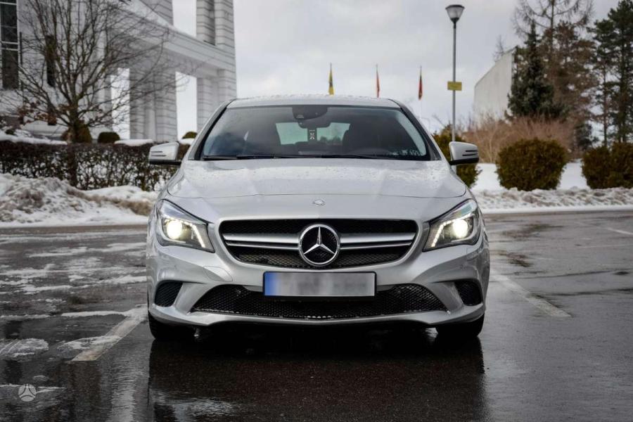 Grey Mercedes-Benz CLA 220 2013 in Elektrenai, with an engine capacity of 2.14 L and mileage of 198 thousand km for 10750 €, photo 2 on AUTOMOTO.COM.LV