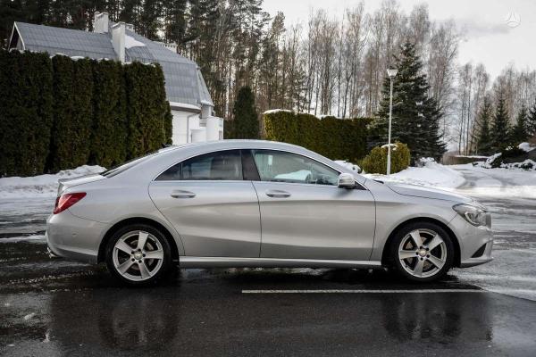 Grey Mercedes-Benz CLA 220 2013 in Elektrenai, with an engine capacity of 2.14 L and mileage of 198 thousand km for 10750 €, photo 4 on AUTOMOTO.COM.LV