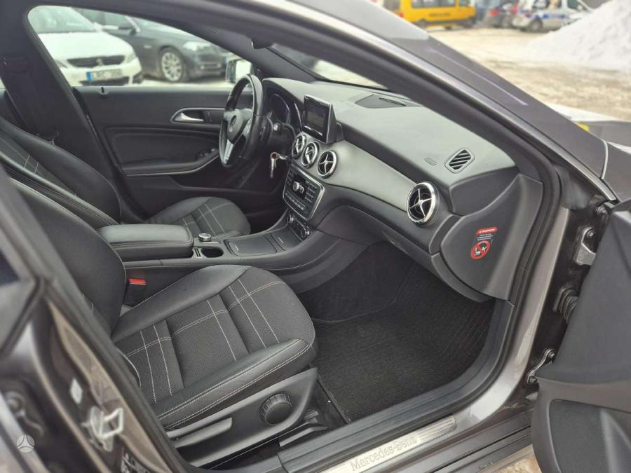 Pelēks Mercedes-Benz CLA 220 2015 Šauļi, ar dzinēja tilpumu 2.14 L un nobraukumu 195 tūkst. km par 11900 €, foto 6 vietnē AUTOMOTO.COM.LV