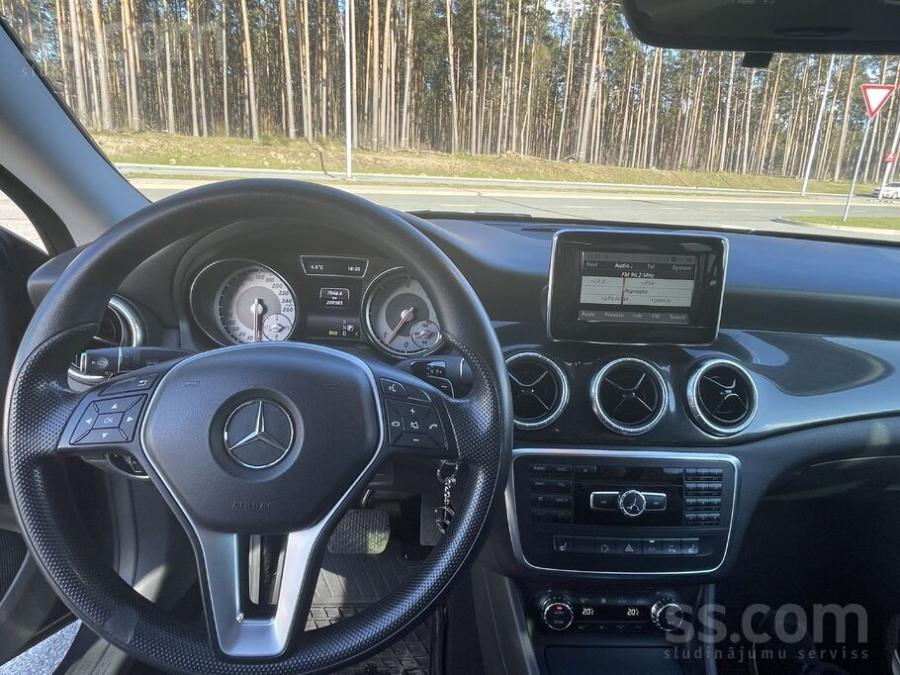 Pelēks Mercedes-Benz CLA 220 2013 Rīga, ar dzinēja tilpumu 2.20 L un nobraukumu 209 tūkst. km par 13350 €, foto 9 vietnē AUTOMOTO.COM.LV