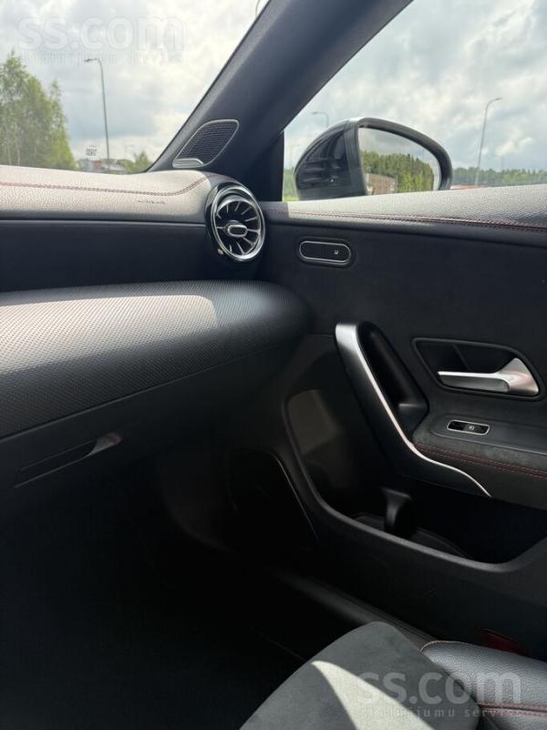 Grey Mercedes-Benz CLA 220 2020 in Riga, with an engine capacity of 2.00 L and mileage of 140 thousand km for 29800 €, photo 5 on AUTOMOTO.COM.LV