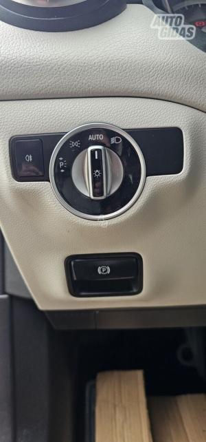 Sarkans Mercedes-Benz CLA 220 2013 Šauļi, ar dzinēja tilpumu 2.10 L un nobraukumu 272 tūkst. km par 11000 €, foto 14 vietnē AUTOMOTO.COM.LV