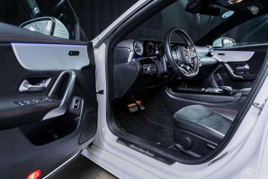Balts Mercedes-Benz CLA 220 2022 Viļņa, ar dzinēja tilpumu 1.95 L un nobraukumu 77 tūkst. km par 29999 €, foto 14 vietnē AUTOMOTO.COM.LV