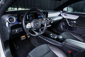 Balts Mercedes-Benz CLA 220 2022 Viļņa, ar dzinēja tilpumu 1.95 L un nobraukumu 77 tūkst. km par 29999 €, foto 16 vietnē AUTOMOTO.COM.LV