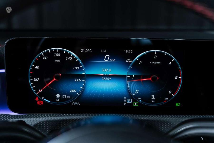 Balts Mercedes-Benz CLA 220 2022 Viļņa, ar dzinēja tilpumu 1.95 L un nobraukumu 77 tūkst. km par 29999 €, foto 18 vietnē AUTOMOTO.COM.LV