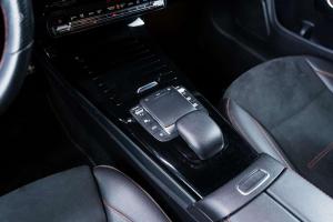 Balts Mercedes-Benz CLA 220 2022 Viļņa, ar dzinēja tilpumu 1.95 L un nobraukumu 77 tūkst. km par 29999 €, foto 23 vietnē AUTOMOTO.COM.LV