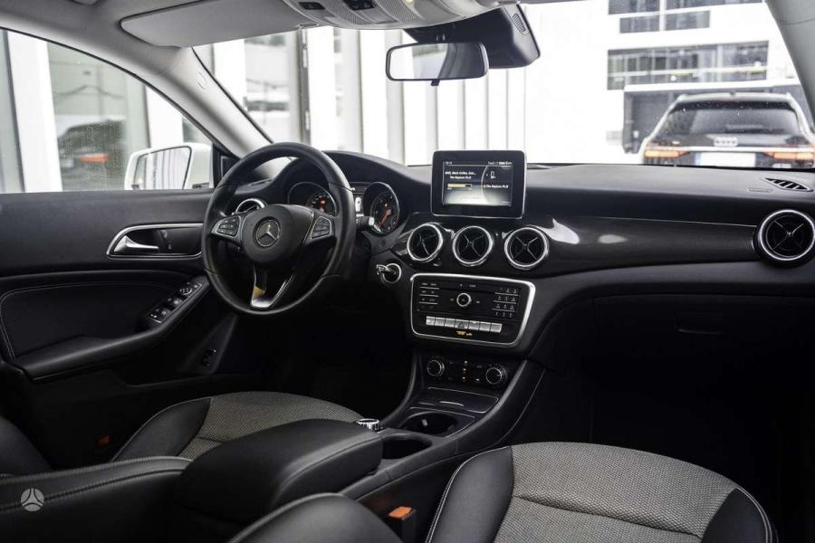White Mercedes-Benz CLA 220 2016 in Vilnius, with an engine capacity of 1.99 L and mileage of 255 thousand km for 10990 €, photo 24 on AUTOMOTO.COM.LV