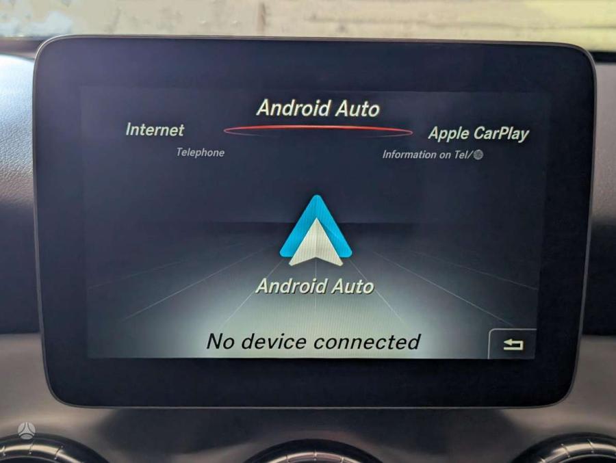 White Mercedes-Benz CLA 220 2017 in Siauliai, with an engine capacity of 2.14 L and mileage of 247 thousand km for 14300 €, photo 23 on AUTOMOTO.COM.LV