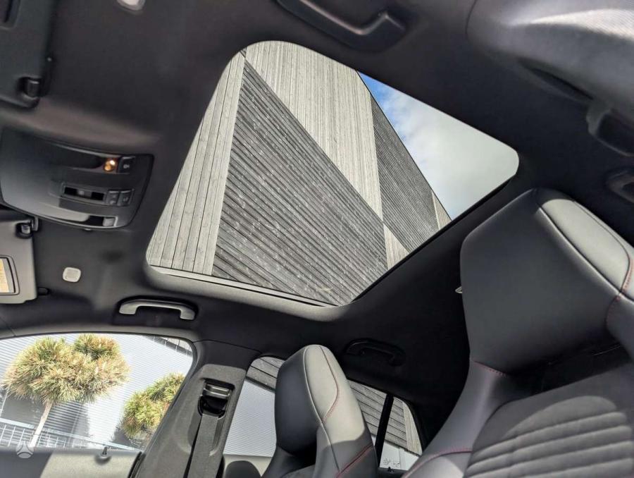 White Mercedes-Benz CLA 220 2017 in Siauliai, with an engine capacity of 2.14 L and mileage of 247 thousand km for 14300 €, photo 28 on AUTOMOTO.COM.LV