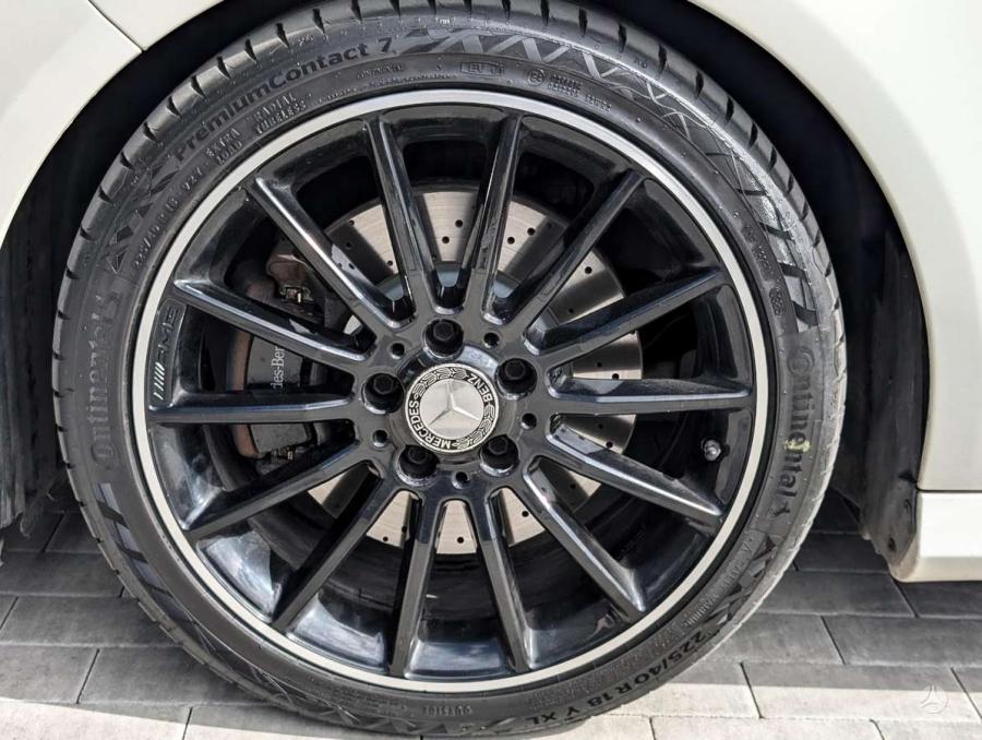 White Mercedes-Benz CLA 220 2017 in Siauliai, with an engine capacity of 2.14 L and mileage of 247 thousand km for 14300 €, photo 32 on AUTOMOTO.COM.LV
