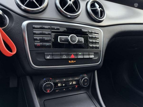 Melns Mercedes-Benz CLA 250 2014 Kauņa, ar dzinēja tilpumu 1.99 L un nobraukumu 220 tūkst. km par 9750 €, foto 6 vietnē AUTOMOTO.COM.LV
