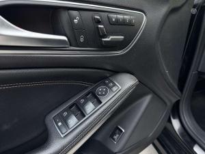 Black Mercedes-Benz CLA 250 2014 in Kaunas, with an engine capacity of 1.99 L and mileage of 220 thousand km for 9750 €, photo 10 on AUTOMOTO.COM.LV