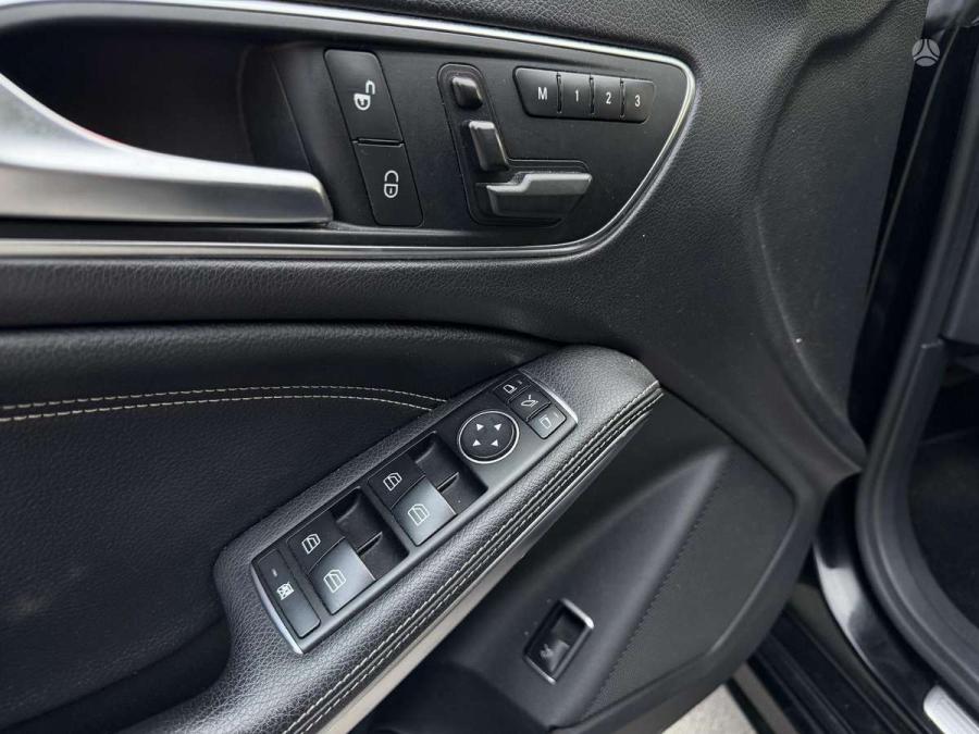 Black Mercedes-Benz CLA 250 2014 in Kaunas, with an engine capacity of 1.99 L and mileage of 220 thousand km for 9750 €, photo 10 on AUTOMOTO.COM.LV