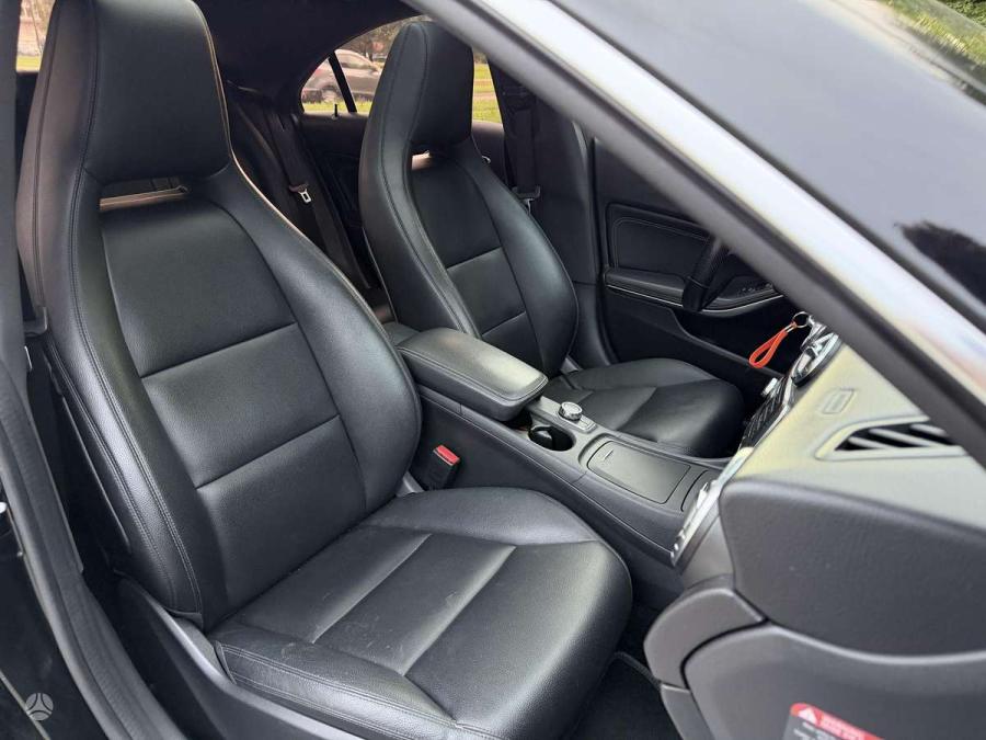 Black Mercedes-Benz CLA 250 2014 in Kaunas, with an engine capacity of 1.99 L and mileage of 220 thousand km for 9750 €, photo 12 on AUTOMOTO.COM.LV