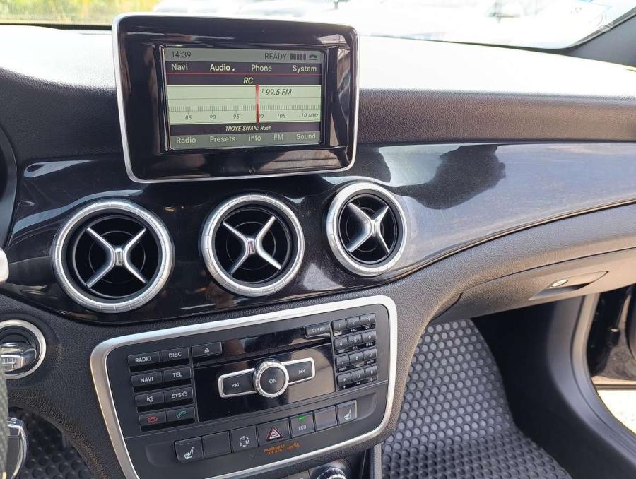 Melns Mercedes-Benz CLA 250 2014 Ukmergė, ar dzinēja tilpumu 1.99 L un nobraukumu 125 tūkst. km par 10600 €, foto 10 vietnē AUTOMOTO.COM.LV
