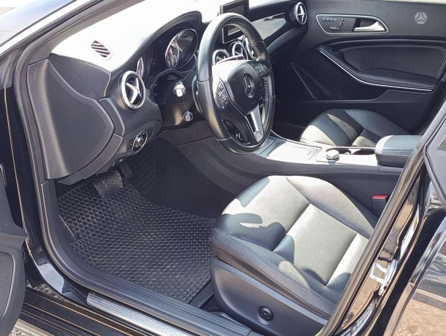 Melns Mercedes-Benz CLA 250 2014 Ukmergė, ar dzinēja tilpumu 1.99 L un nobraukumu 125 tūkst. km par 10600 €, foto 12 vietnē AUTOMOTO.COM.LV