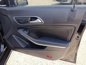 Melns Mercedes-Benz CLA 250 2014 Ukmergė, ar dzinēja tilpumu 1.99 L un nobraukumu 125 tūkst. km par 10600 €, foto 17 vietnē AUTOMOTO.COM.LV