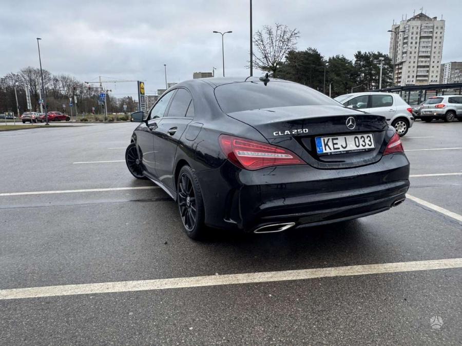 Melns Mercedes-Benz CLA 250 2017 Viļņa, ar dzinēja tilpumu 1.99 L un nobraukumu 131 tūkst. km par 18200 €, foto 5 vietnē AUTOMOTO.COM.LV
