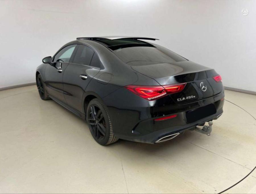 Black Mercedes-Benz CLA 250 2022 in Vilnius, with an engine capacity of 1.40 L and mileage of 46 thousand km for 29890 €, photo 7 on AUTOMOTO.COM.LV