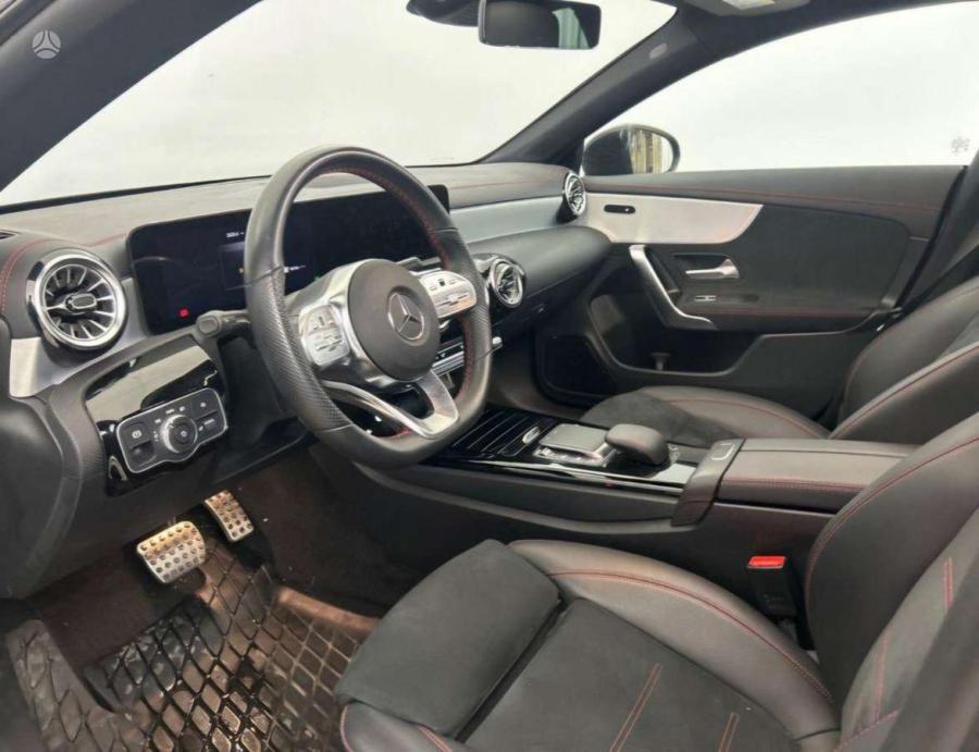 Black Mercedes-Benz CLA 250 2022 in Vilnius, with an engine capacity of 1.40 L and mileage of 46 thousand km for 29890 €, photo 9 on AUTOMOTO.COM.LV