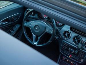 Melns Mercedes-Benz CLA 250 2014 Viļņa, ar dzinēja tilpumu 1.99 L un nobraukumu 218 tūkst. km par 11900 €, foto 11 vietnē AUTOMOTO.COM.LV