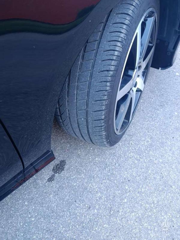 Black Mercedes-Benz CLA 250 2015 in Kaunas, with an engine capacity of 2.00 L and mileage of 140 thousand km for 13500 €, photo 4 on AUTOMOTO.COM.LV