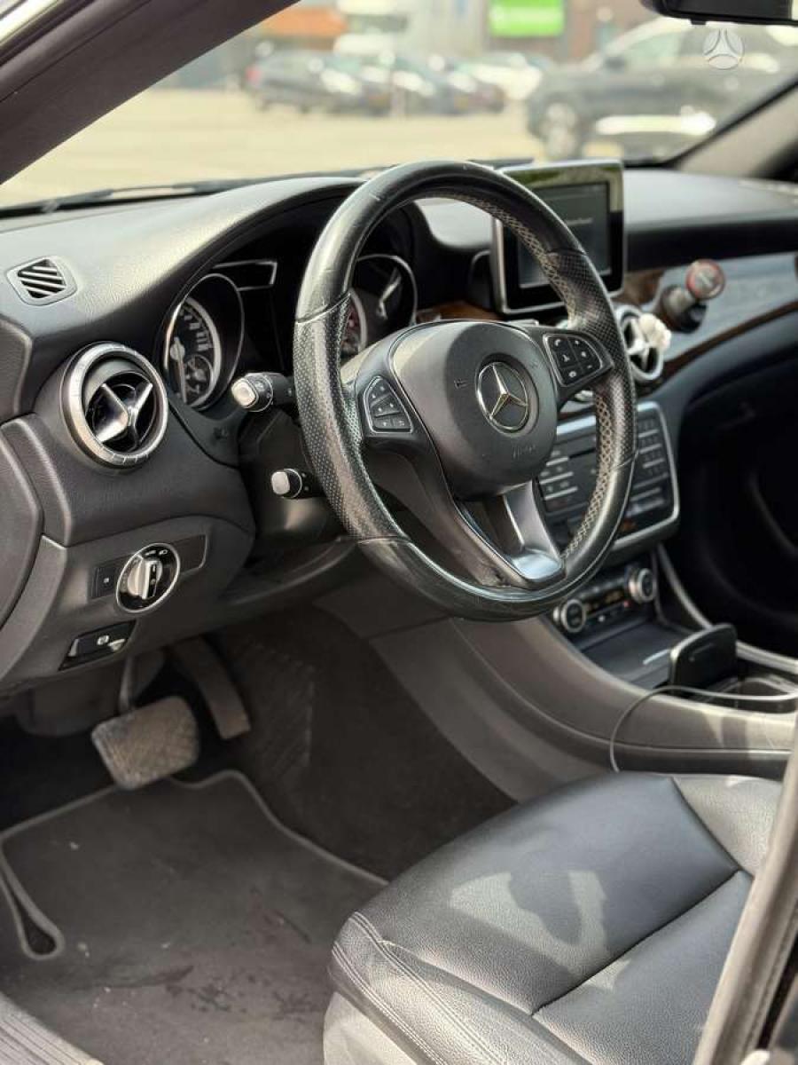 Melns Mercedes-Benz CLA 250 2015 Jonava, ar dzinēja tilpumu 1.99 L un nobraukumu 234 tūkst. km par 11000 €, foto 15 vietnē AUTOMOTO.COM.LV