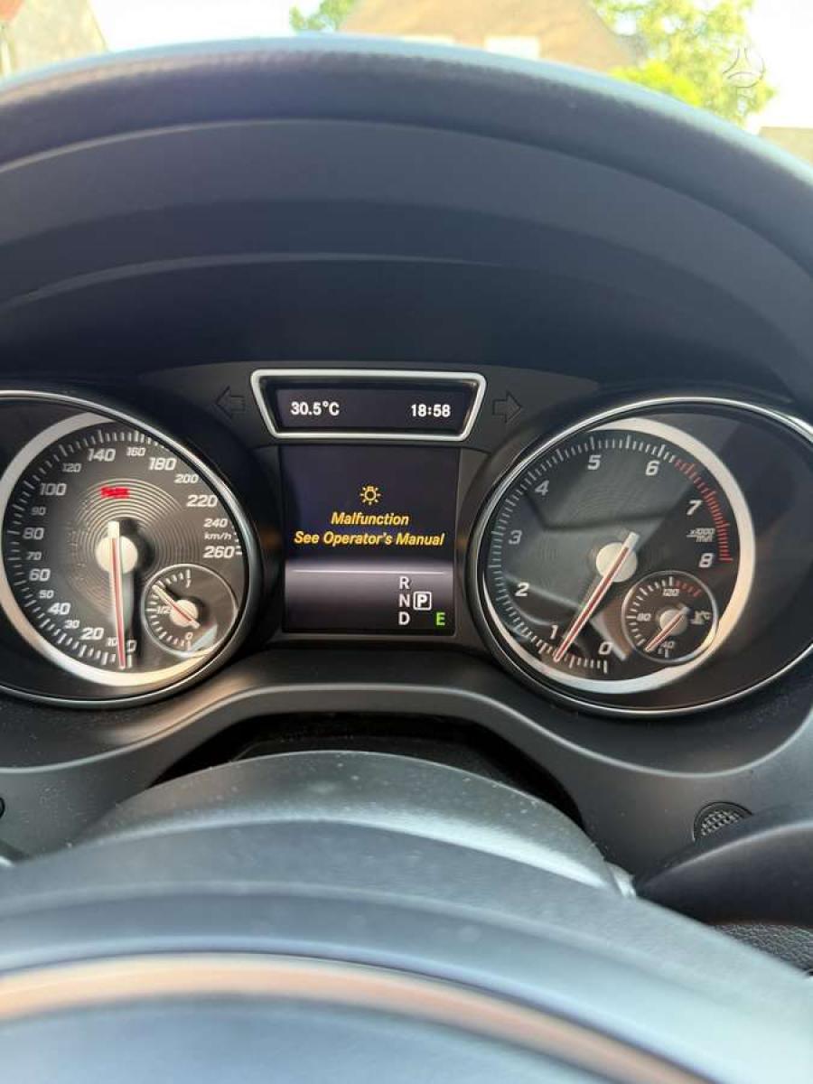 Melns Mercedes-Benz CLA 250 2015 Jonava, ar dzinēja tilpumu 1.99 L un nobraukumu 234 tūkst. km par 11000 €, foto 38 vietnē AUTOMOTO.COM.LV