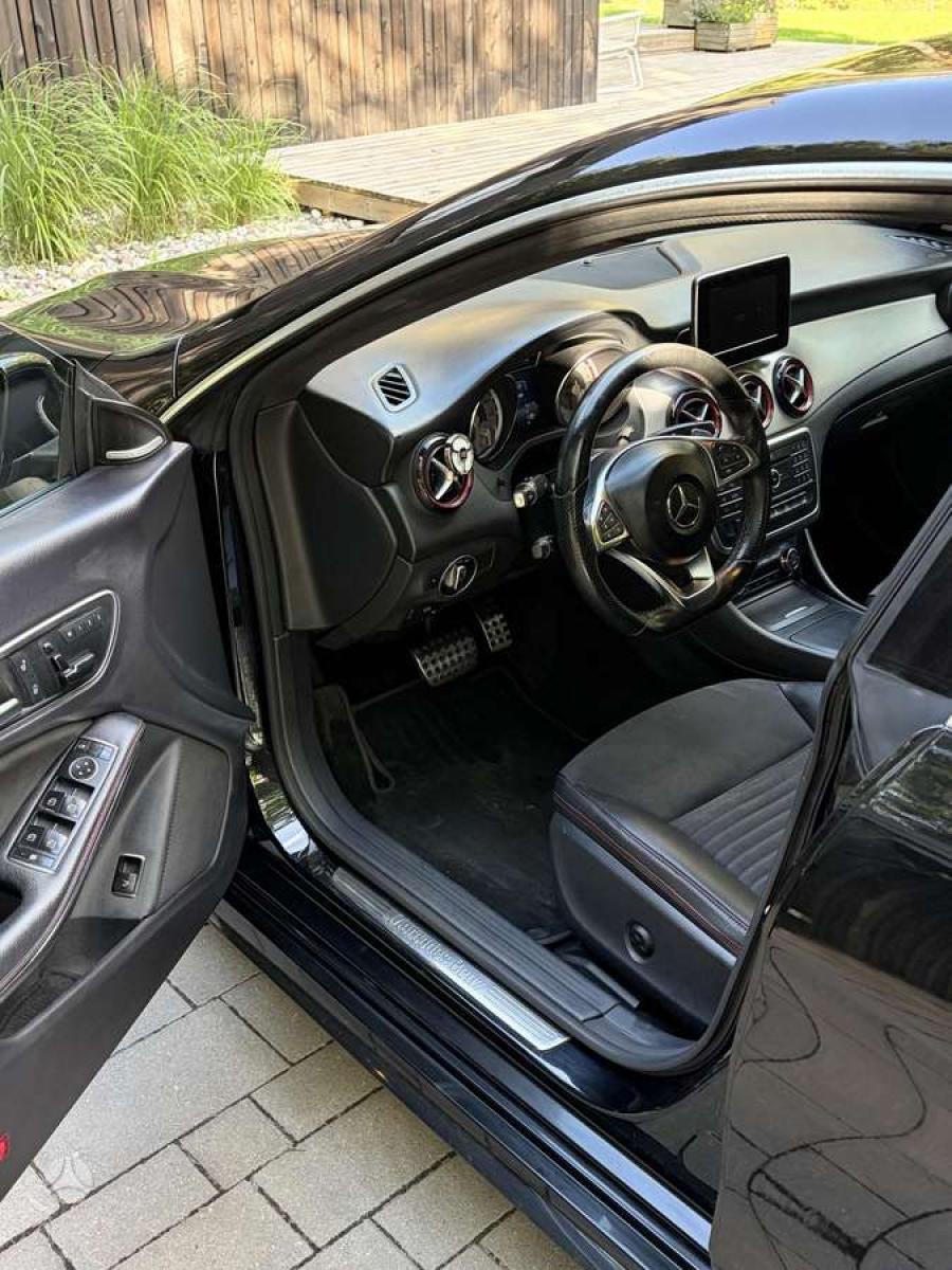 Melns Mercedes-Benz CLA 250 2015 Viļņa, ar dzinēja tilpumu 1.99 L un nobraukumu 155 tūkst. km par 15900 €, foto 9 vietnē AUTOMOTO.COM.LV
