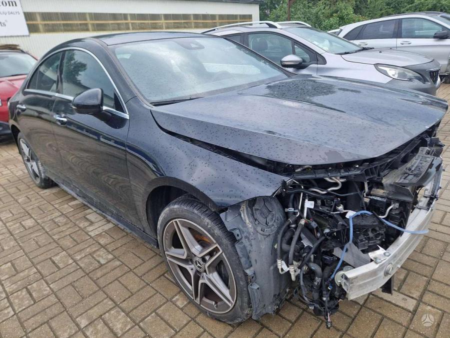 Black Mercedes-Benz CLA 250 2022 in Kaunas, with an engine capacity of 1.33 L and mileage of 73 thousand km for 16900 €, photo 1 on AUTOMOTO.COM.LV