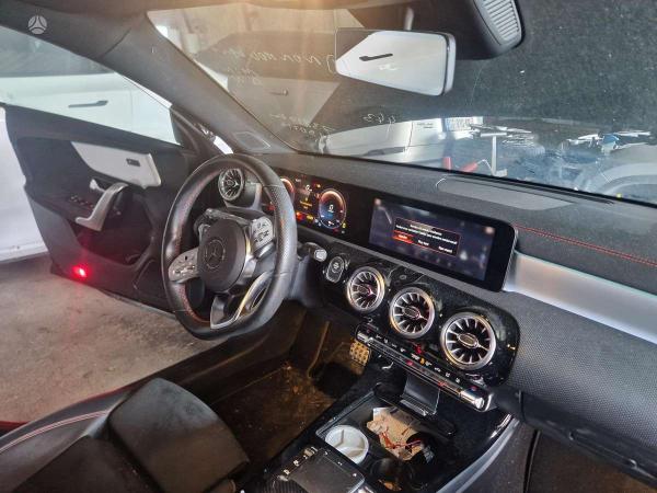 Melns Mercedes-Benz CLA 250 2022 Kauņa, ar dzinēja tilpumu 1.33 L un nobraukumu 73 tūkst. km par 16900 €, foto 8 vietnē AUTOMOTO.COM.LV