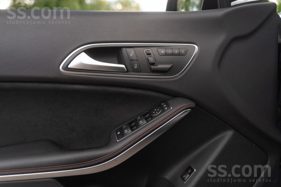 Black Mercedes-Benz CLA 250 2015 in Liepaja, with an engine capacity of 2.00 L and mileage of 179 thousand km for 14900 €, photo 31 on AUTOMOTO.COM.LV