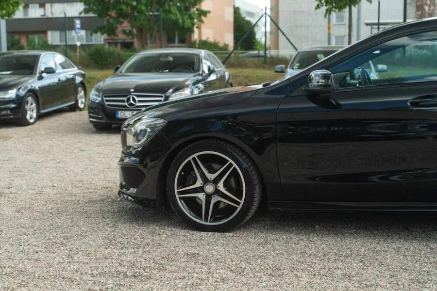 Melns Mercedes-Benz CLA 250 2015 Liepāja, ar dzinēja tilpumu 2.00 L un nobraukumu 179 tūkst. km par 14900 €, foto 12 vietnē AUTOMOTO.COM.LV