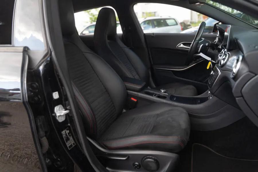 Melns Mercedes-Benz CLA 250 2015 Liepāja, ar dzinēja tilpumu 2.00 L un nobraukumu 179 tūkst. km par 14900 €, foto 17 vietnē AUTOMOTO.COM.LV