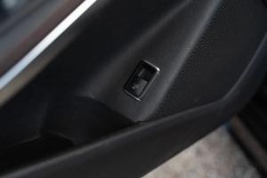 Melns Mercedes-Benz CLA 250 2015 Liepāja, ar dzinēja tilpumu 2.00 L un nobraukumu 179 tūkst. km par 14900 €, foto 33 vietnē AUTOMOTO.COM.LV