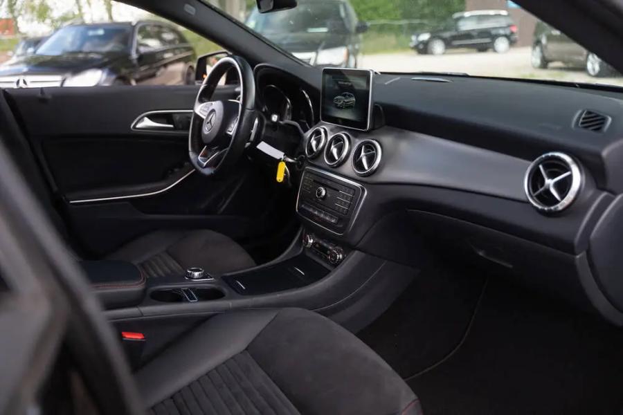 Melns Mercedes-Benz CLA 250 2015 Liepāja, ar dzinēja tilpumu 2.00 L un nobraukumu 179 tūkst. km par 14900 €, foto 41 vietnē AUTOMOTO.COM.LV