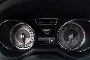 Melns Mercedes-Benz CLA 250 2015 Liepāja, ar dzinēja tilpumu 2.00 L un nobraukumu 179 tūkst. km par 14900 €, foto 44 vietnē AUTOMOTO.COM.LV