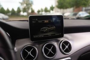 Melns Mercedes-Benz CLA 250 2015 Liepāja, ar dzinēja tilpumu 2.00 L un nobraukumu 179 tūkst. km par 14900 €, foto 45 vietnē AUTOMOTO.COM.LV