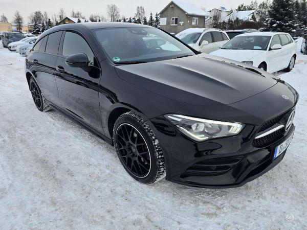 Melns Mercedes-Benz CLA 250 2021 Utena, ar dzinēja tilpumu 1.33 L un nobraukumu 143 tūkst. km par 21500 €, foto 1 vietnē AUTOMOTO.COM.LV