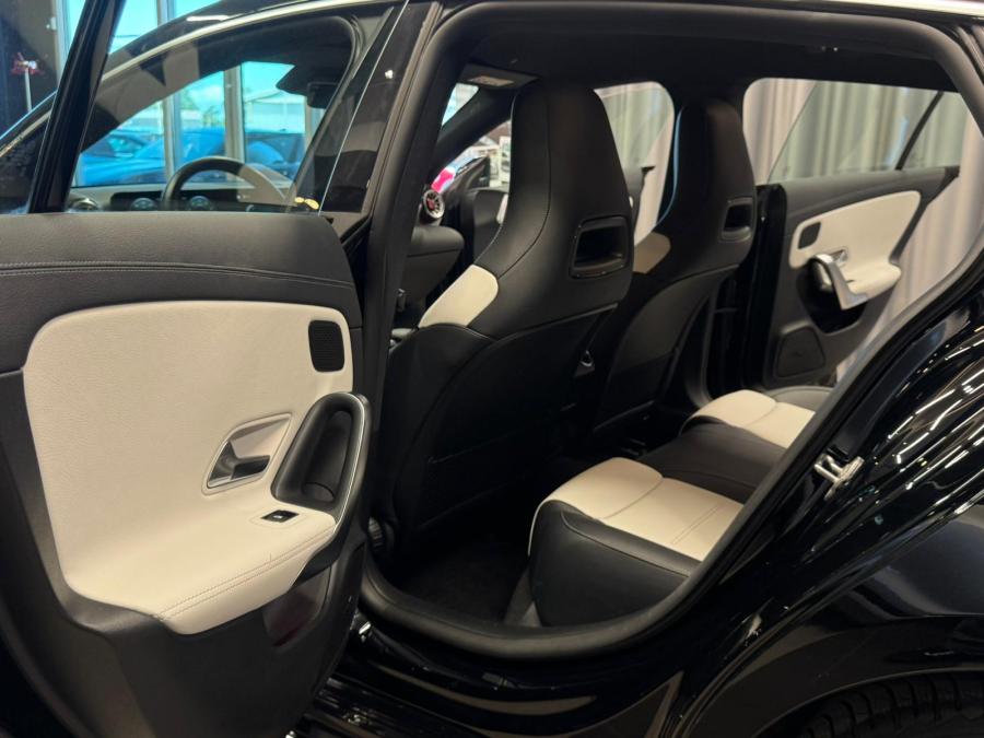 Melns Mercedes-Benz CLA 250 2021 Rīga, ar dzinēja tilpumu 2.00 L un nobraukumu 97 tūkst. km par 24990 €, foto 20 vietnē AUTOMOTO.COM.LV
