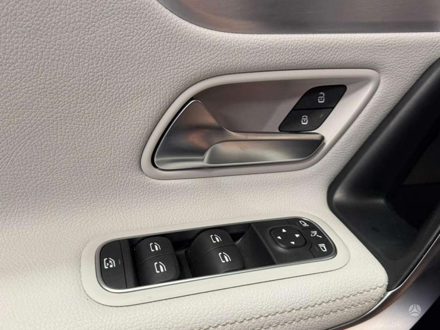 Melns Mercedes-Benz CLA 250 2021 Mārupe, ar dzinēja tilpumu 1.99 L un nobraukumu 97 tūkst. km par 24990 €, foto 25 vietnē AUTOMOTO.COM.LV