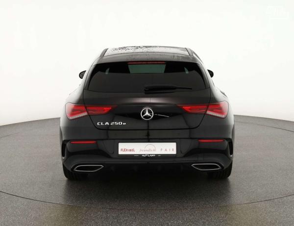 Black Mercedes-Benz CLA 250 2022 in Kaunas, with an engine capacity of 1.30 L and mileage of 40 thousand km for 32690 €, photo 4 on AUTOMOTO.COM.LV