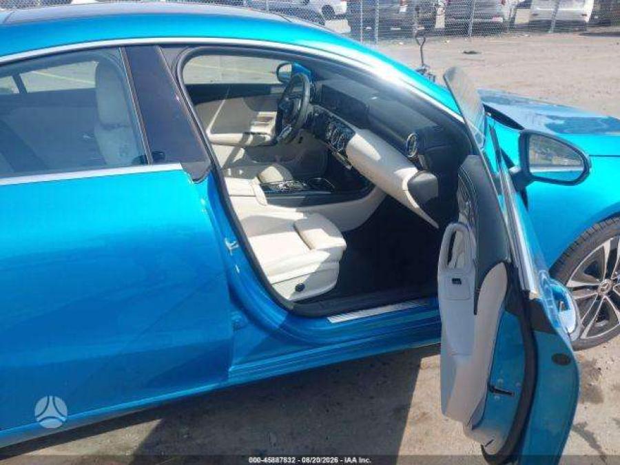 Zils Mercedes-Benz CLA 250 2025 Klaipėda, ar dzinēja tilpumu 2.00 L un nobraukumu 6 tūkst. km par 13000 €, foto 11 vietnē AUTOMOTO.COM.LV