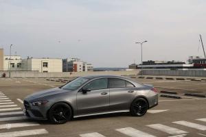 Pelēks Mercedes-Benz CLA 250 2021 Viļņa, ar dzinēja tilpumu 2.00 L un nobraukumu 108 tūkst. km par 26600 €, foto 5 vietnē AUTOMOTO.COM.LV