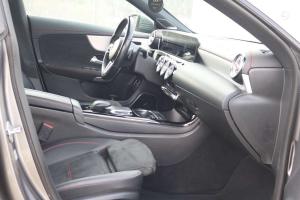 Pelēks Mercedes-Benz CLA 250 2021 Viļņa, ar dzinēja tilpumu 2.00 L un nobraukumu 108 tūkst. km par 26600 €, foto 22 vietnē AUTOMOTO.COM.LV