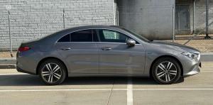 Pelēks Mercedes-Benz CLA 250 2021 Viļņa, ar dzinēja tilpumu 1.33 L un nobraukumu 95 tūkst. km par 24250 €, foto 5 vietnē AUTOMOTO.COM.LV