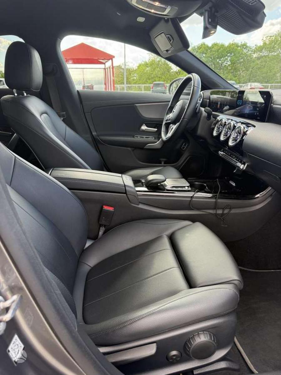 Pelēks Mercedes-Benz CLA 250 2021 Viļņa, ar dzinēja tilpumu 1.33 L un nobraukumu 95 tūkst. km par 24250 €, foto 8 vietnē AUTOMOTO.COM.LV
