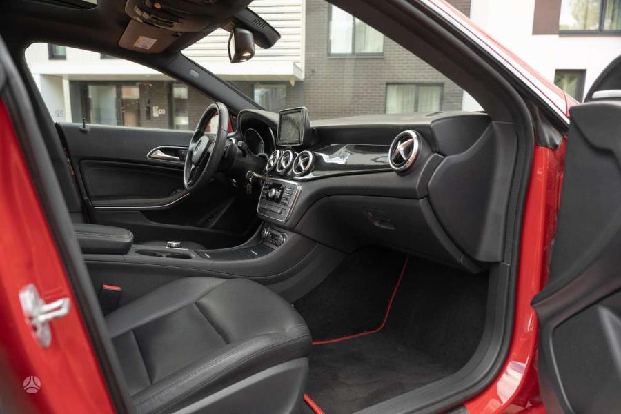 Red Mercedes-Benz CLA 250 2014 in Vilnius, with an engine capacity of 1.99 L and mileage of 193 thousand km for 17500 €, photo 21 on AUTOMOTO.COM.LV